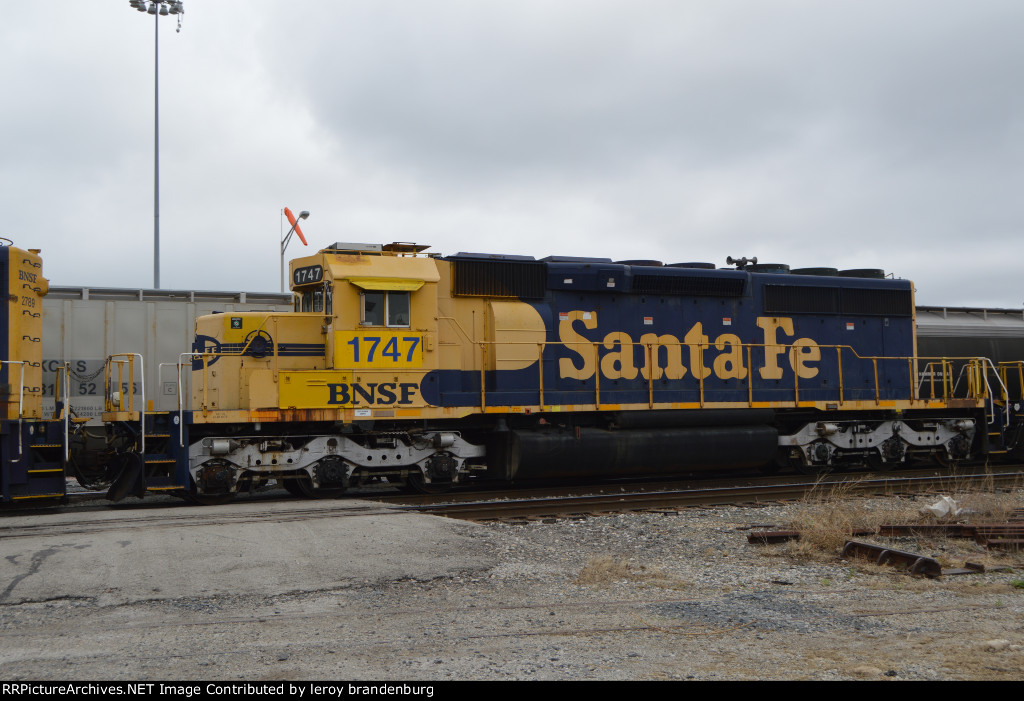 BNSF 1747